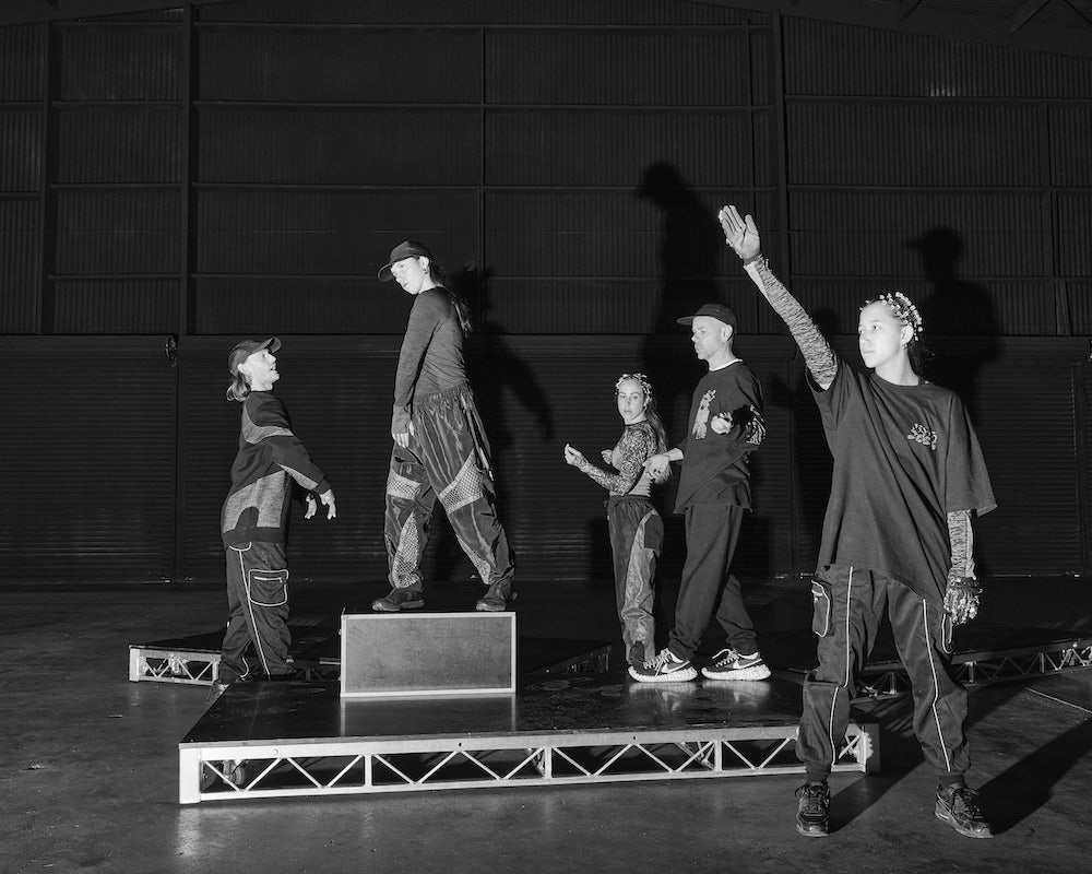 Antony-Hamilton-with-dancers-in-rehearsal-for-44.-Photo-courtesy-of ...