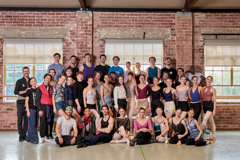 Leanne-Stojmenov-and-the-company.-Photo-by-Shot-by-Thom - Dance Informa ...